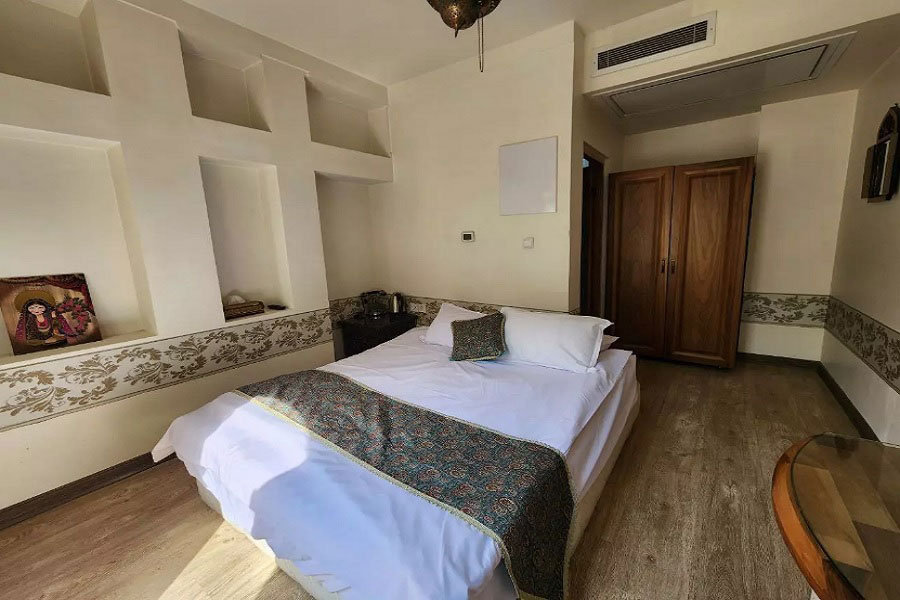 Isfahan Atigh Traditional Hotel - Okaybooking